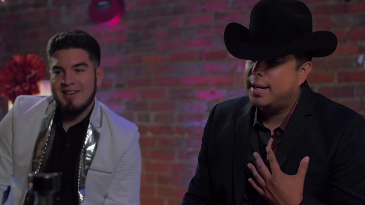 Banda La Octava Maravilla ft. Ulises Quintero - POPURRI ARROLLADORA ...