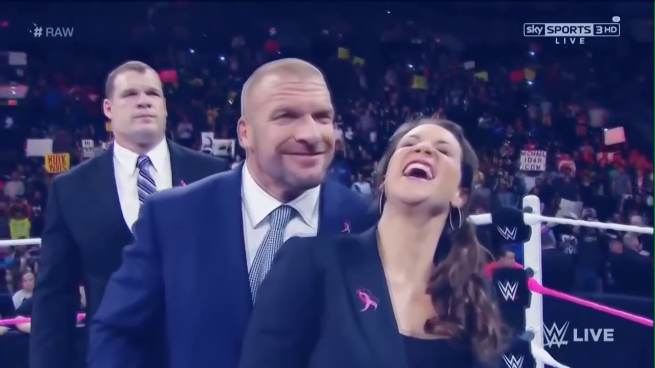 WWE Stephanie Mcmahon and Triple H Top 10 kiss 1080p - YouTube