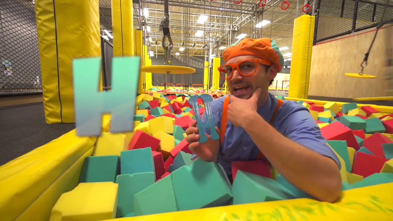 Blippi Toys! Learning Words with Blippi at the Trampoline Park Videos ...