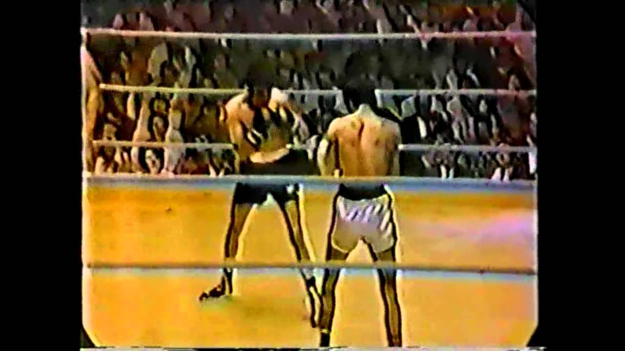 Kang Il Suh UD10 Mando Ramos Part 1/3 - YouTube