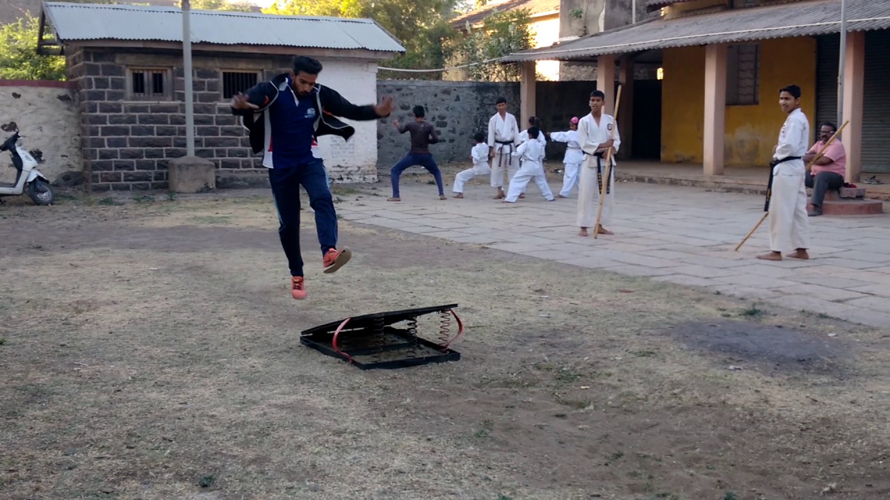 Front flip Akshay Hiremath - YouTube