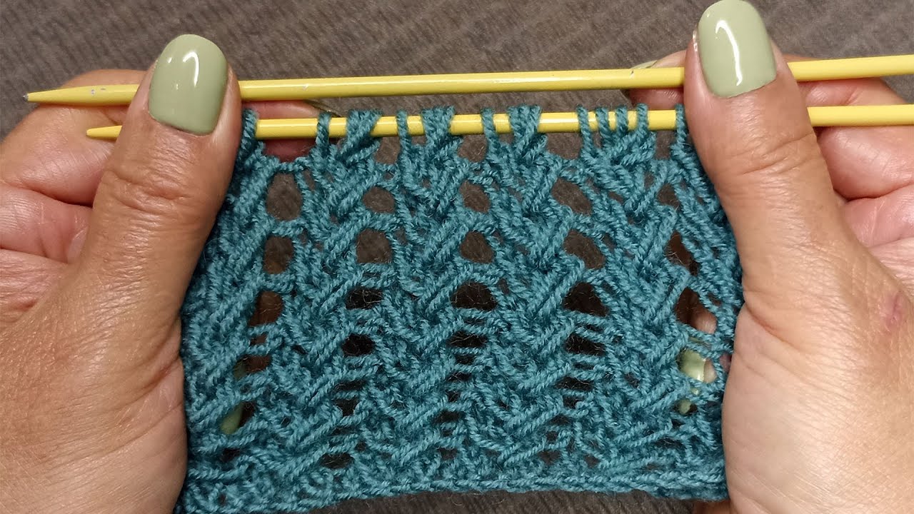 Beautiful Knitting Pattern Tutorial for Beginners - YouTube
