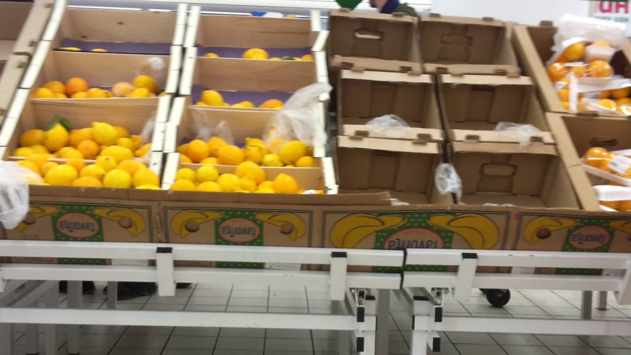 Shortage and expensive lemons in a supermarket in Moscow, 2016 - YouTube