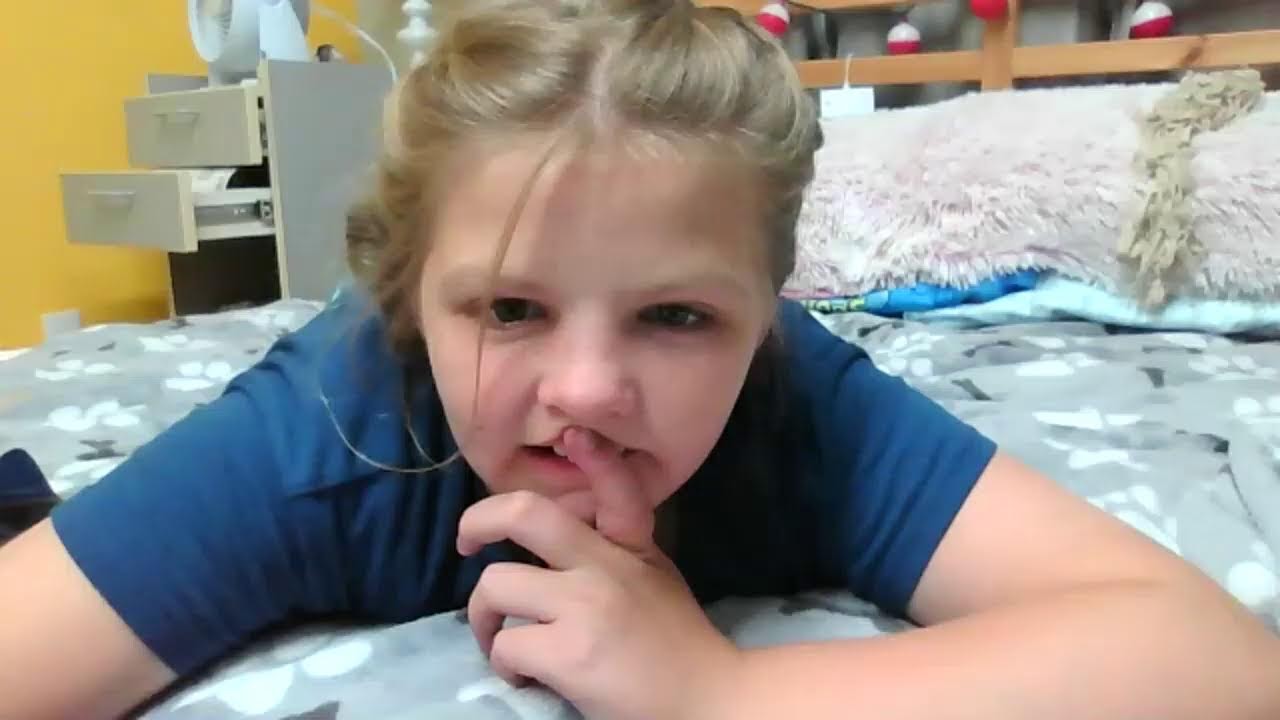 ur_fav_blonde - YouTube