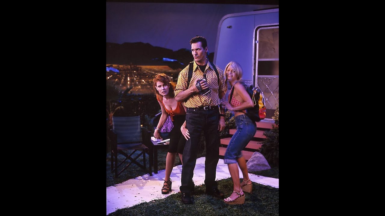 Joe Bob Briggs -"Nair Witch Project"- Carrie - Child's Play 2 ...