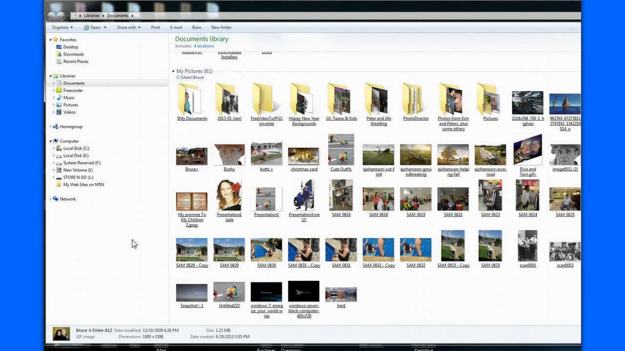 How to use a Flashdrive - YouTube