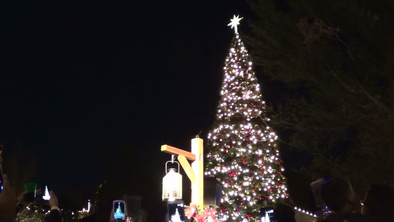 Calico Tree Lighting 11/18/16 @ Knott's Season Passholder Holiday Party ...