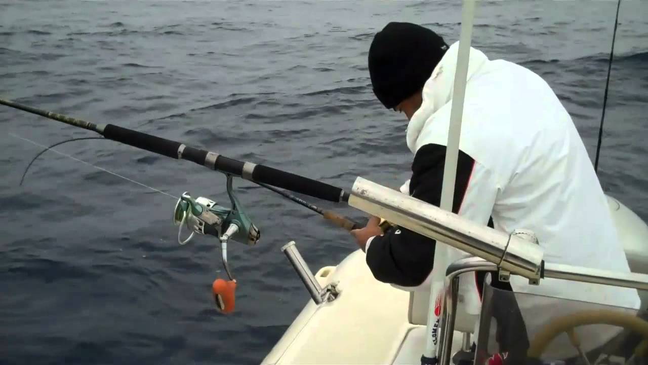 Inchiku Jigging 2 Snappers 14/02/2012 Cyprus St Valentines day - YouTube