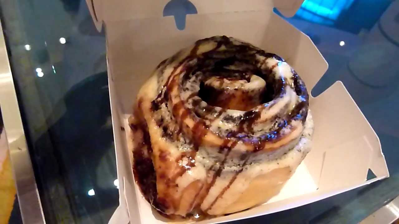 Choco Cinnabon in Thailand - YouTube