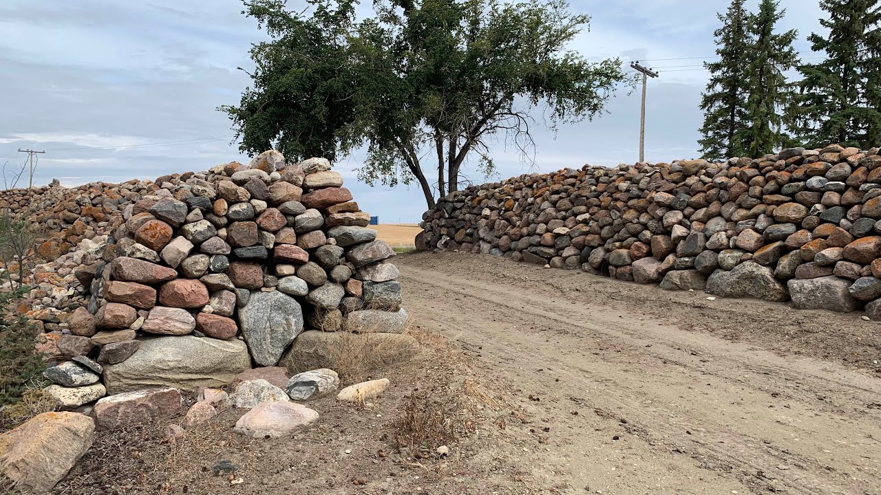 Exploring the “Great Wall of Saskatchewan” - YouTube