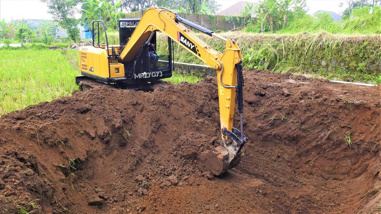 Mini Ponds Digging With Mini Bagger Excavator SANY SY75C - YouTube