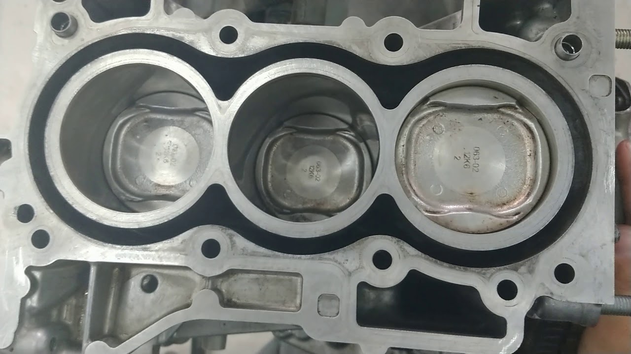 Motor kwid - YouTube