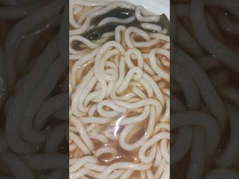 REVIEW MIE UDON DENGAN SUP KAKE DASHI OMOIDE - YouTube