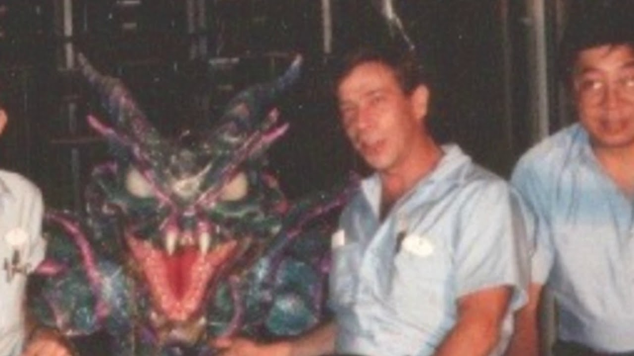 Rare Photo of The Extraterrorestrial Alien Encounter Alien Animatronic ...