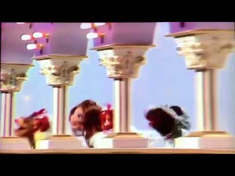 The Muppet Show: Opening with Danny Kaye - YouTube