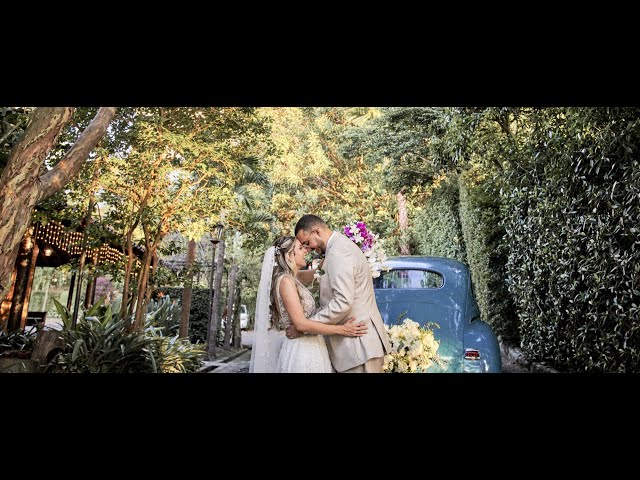 Boda De Nina Sarin Cottontail', La Comunicación Y Soledad De Lily