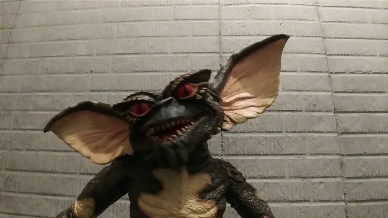 Gremlin VS Critter ! - YouTube