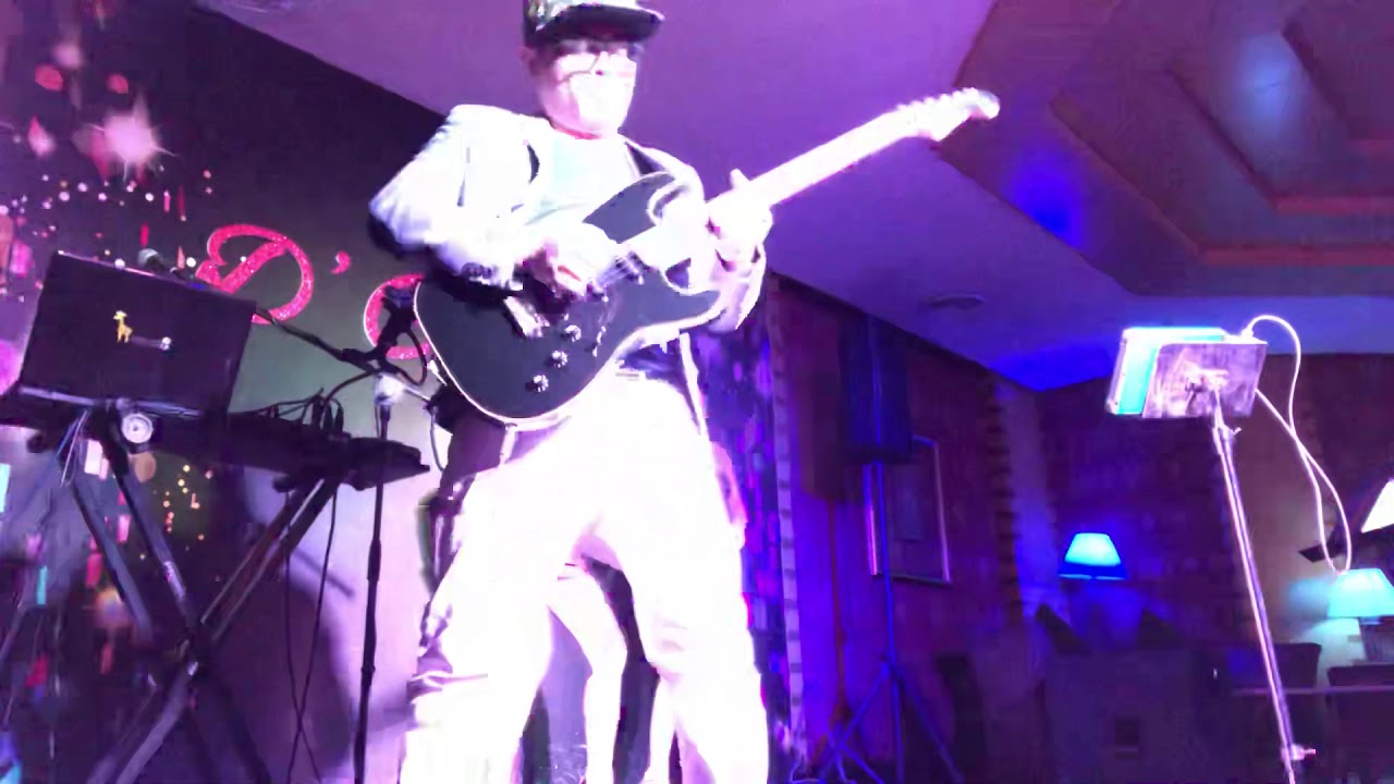 Highway Star Guitar Solo ft. Arnel of Classified Band - YouTube