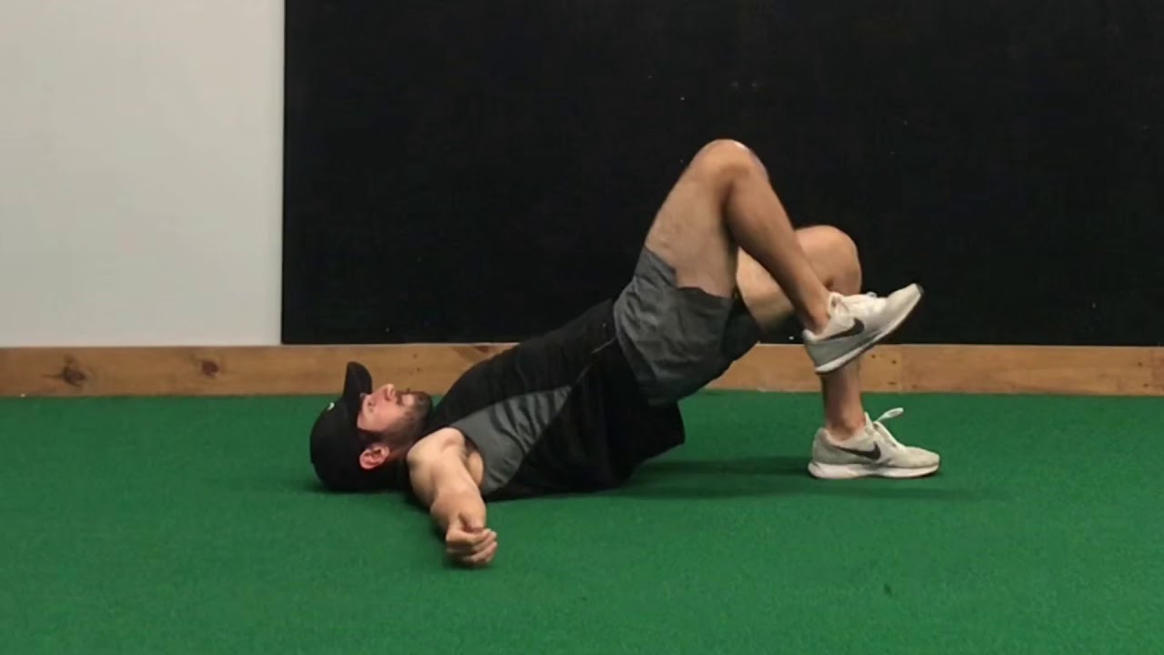 Single-Leg Dynamic Glute Bridge Switches - YouTube