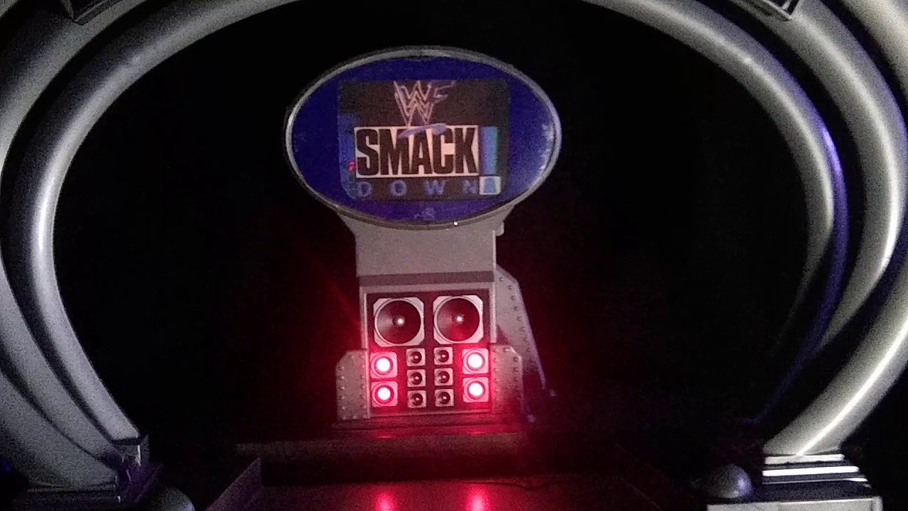 WWE WWF SMACK DOWN JAKKS PACIFIC OVALTRON ENTRANCE STAGE PLAYING SMACK ...