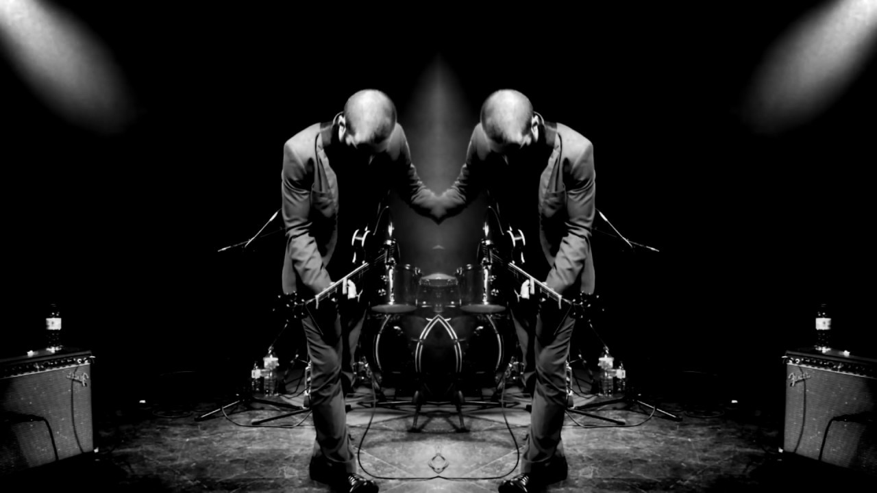 Moonst - White line (Videoclip) - YouTube