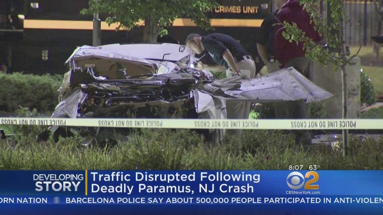 At Least 1 Dead In Paramus Crash - YouTube