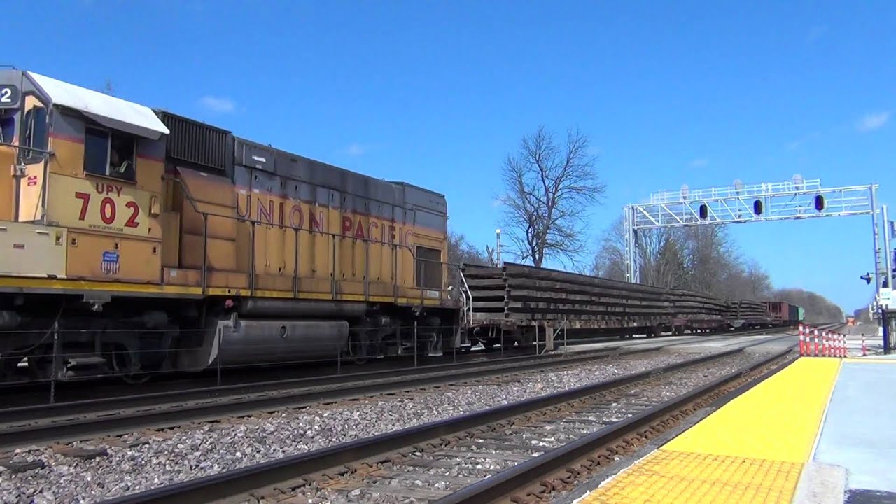Union Pacific MOW with MP Caboose at Glen Ellyn, IL - YouTube