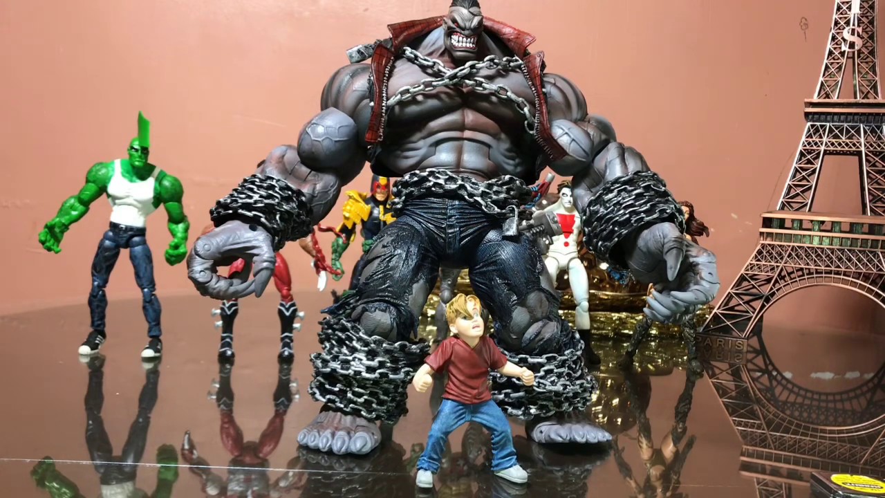 Legendary Comic Book Heroes Pitt Build a Figure Review!!! - YouTube