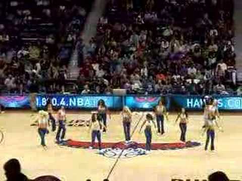 Atlanta Hawks A-Town Dancers - YouTube