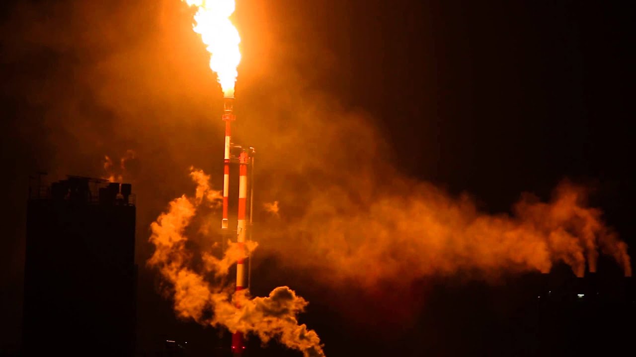 BASF Steamcracker Fackel - YouTube
