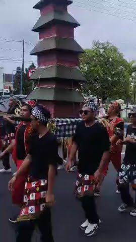 Cak takim sedang joget di ksrnaval hari ibu ges - YouTube