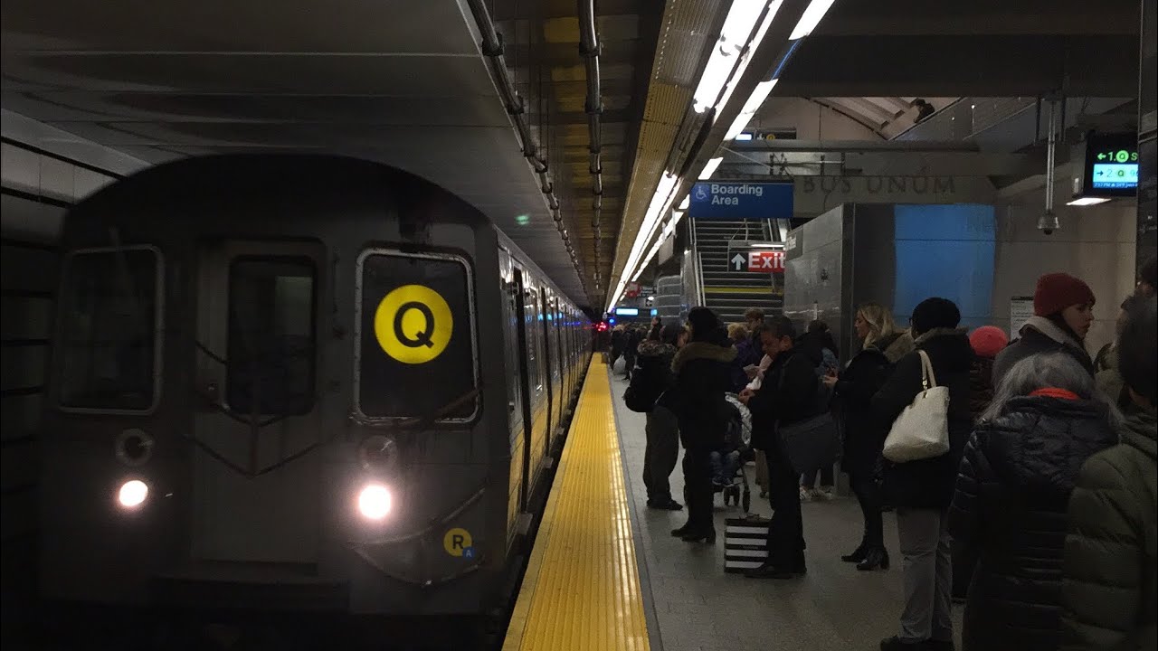 R68A Q train action at 96 Street and 86 Street - YouTube