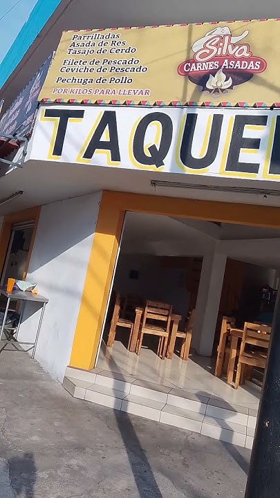 Maestro XS canta en Taqueria Silva - YouTube