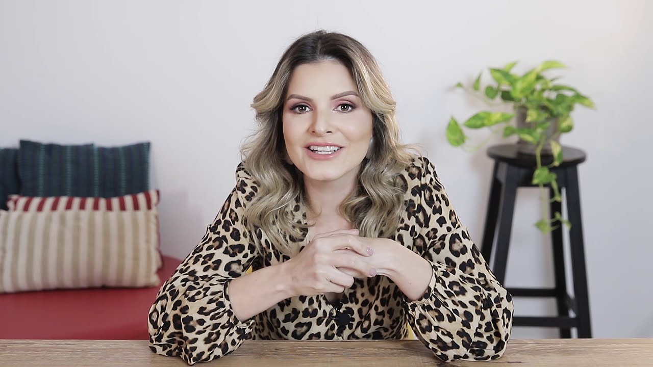 Quem é Carol Queiroz? Hoje é dia de falar sobre mim! - YouTube