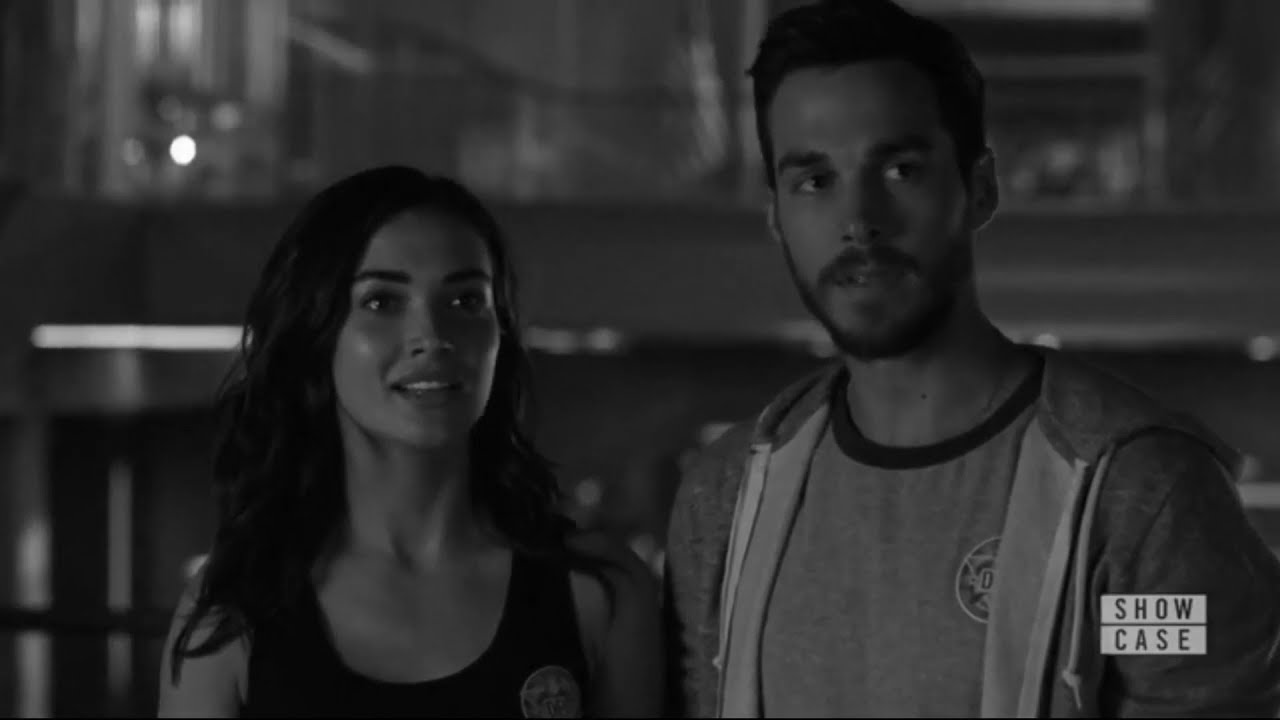 Traitor - Multicouples - YouTube