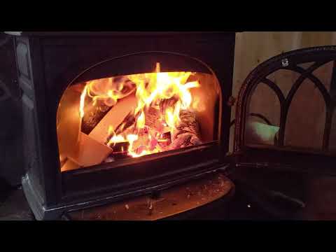 30 DAKIKA BOYUNCA SOBA ATEŞİ | 4K ŞÖMİNE ATEŞ GÖRÜNTÜSÜ ILE ATEŞ SESI | 4K VIDEO