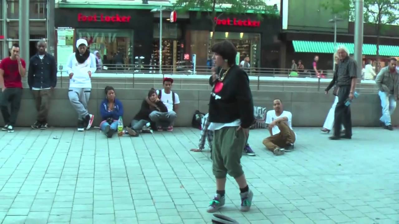 Maxwell- This Woman's Worth Freestyle- Jade Hinksman - YouTube