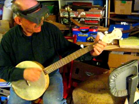Homemade Banjo! - YouTube