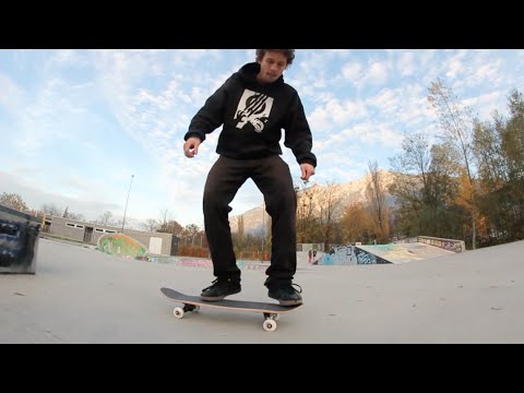 5 Tricks on a Cruiser Skateboard! - YouTube