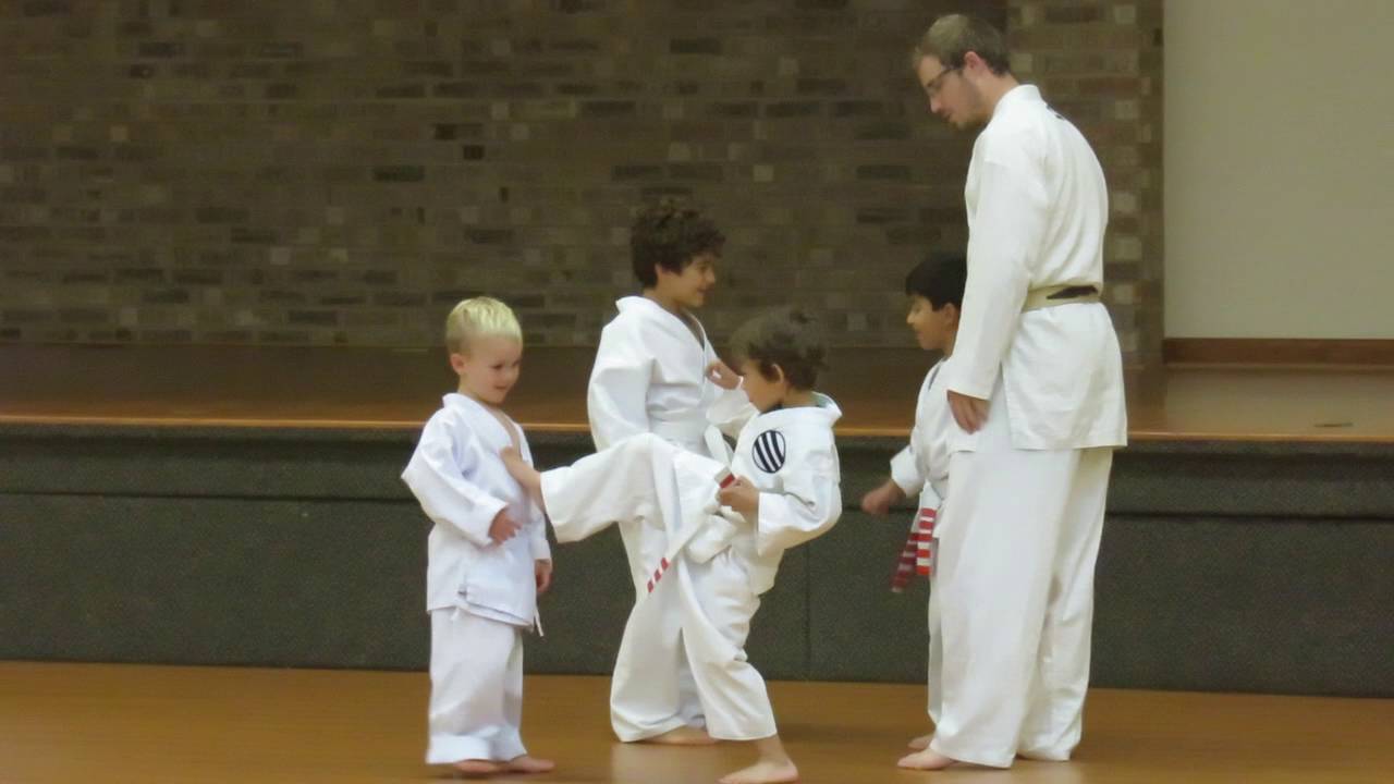 Oliver Karate 2016 - Age 4 - YouTube