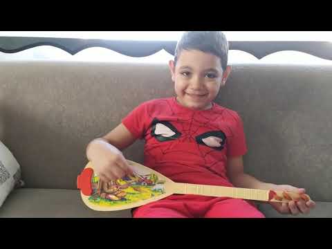 Mehmet #saz çalıyor