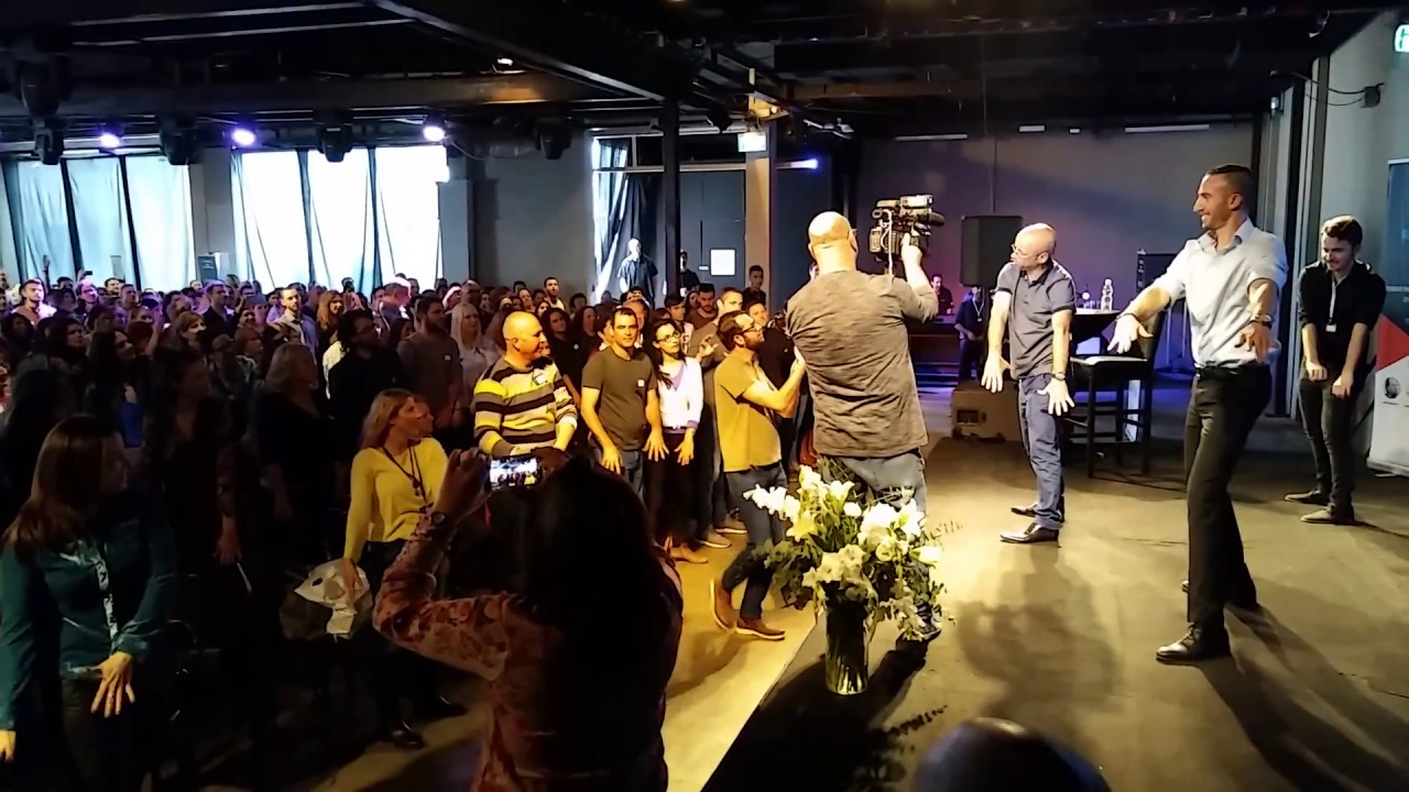 2018-02-25 טוני רובינס ישראל Tony Robbins show in Israel (Tony is not ...