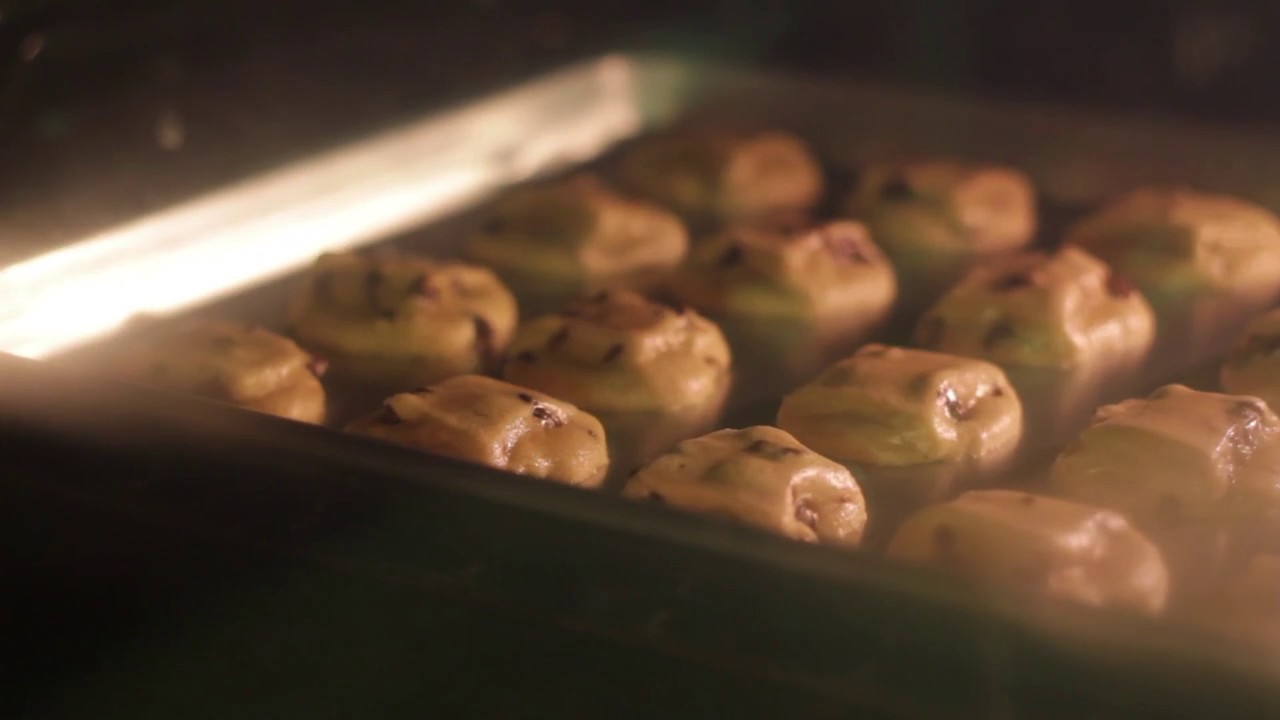 Inside Oven View - Baking Cookies - YouTube