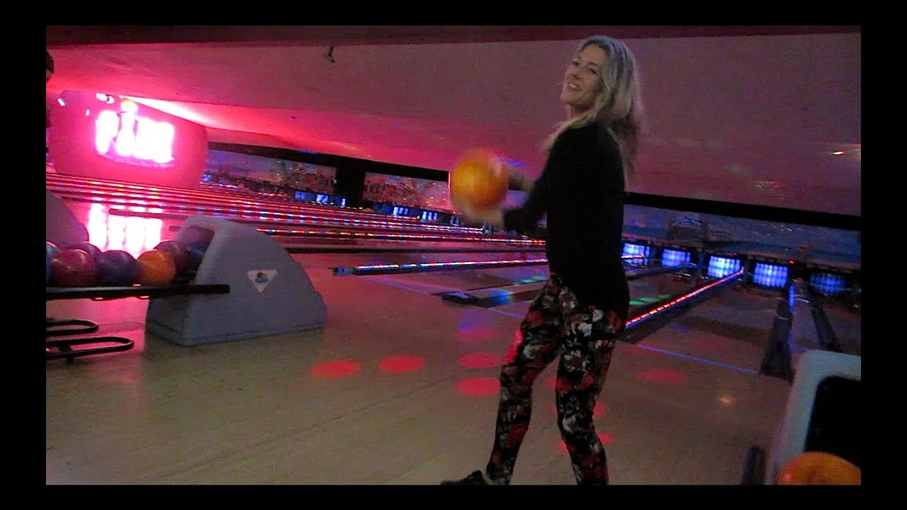 DRUNK DISCO BOWLING! (Vlog day 20) - YouTube