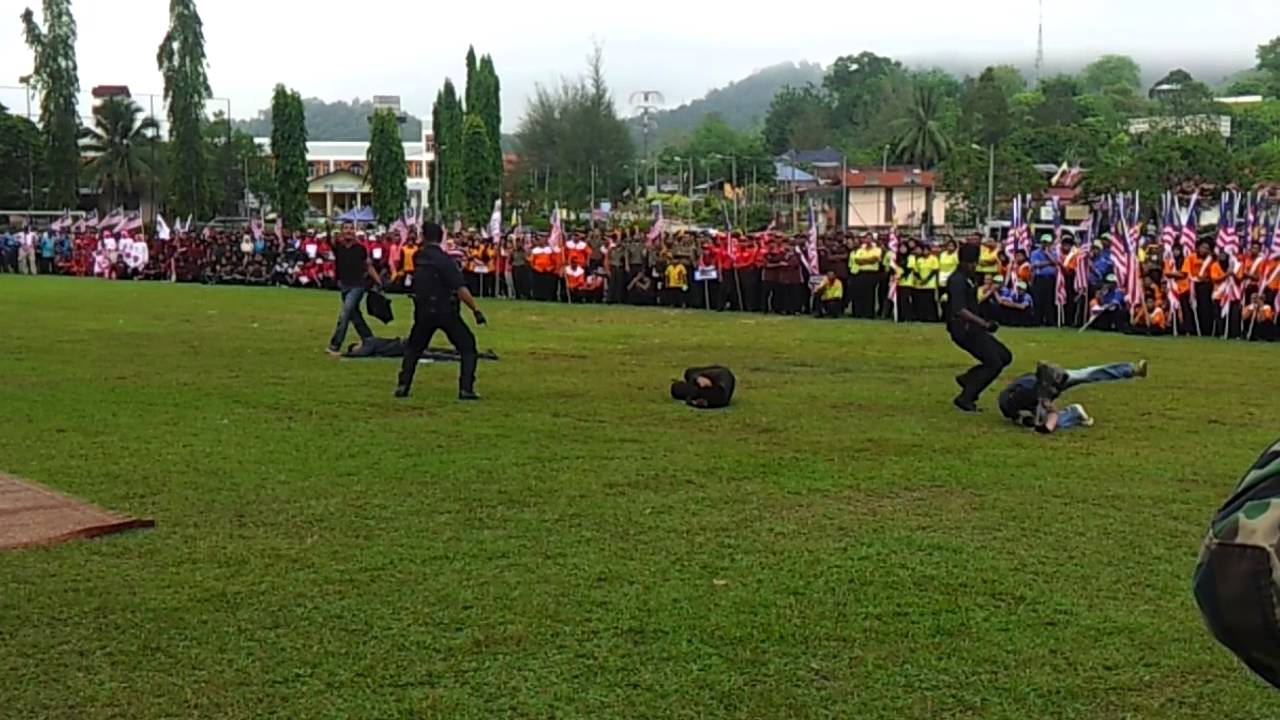 Demo T-Baton IPD Gerik 2012 (Scene lawan ) - YouTube