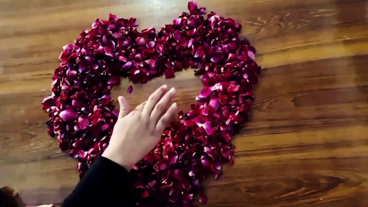 How to make love heart with petals of rose flower - Simple love hacks ...