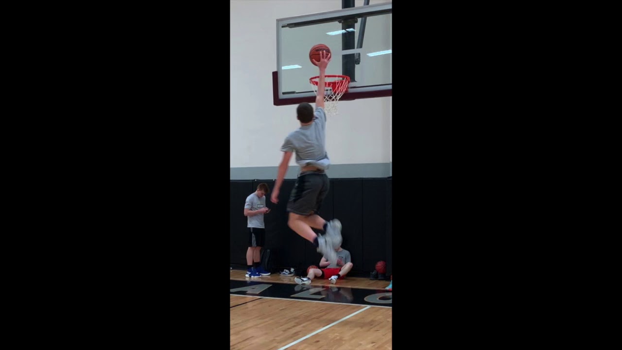 Josh Ruble Class of 2020 Dunking March 2019 - YouTube