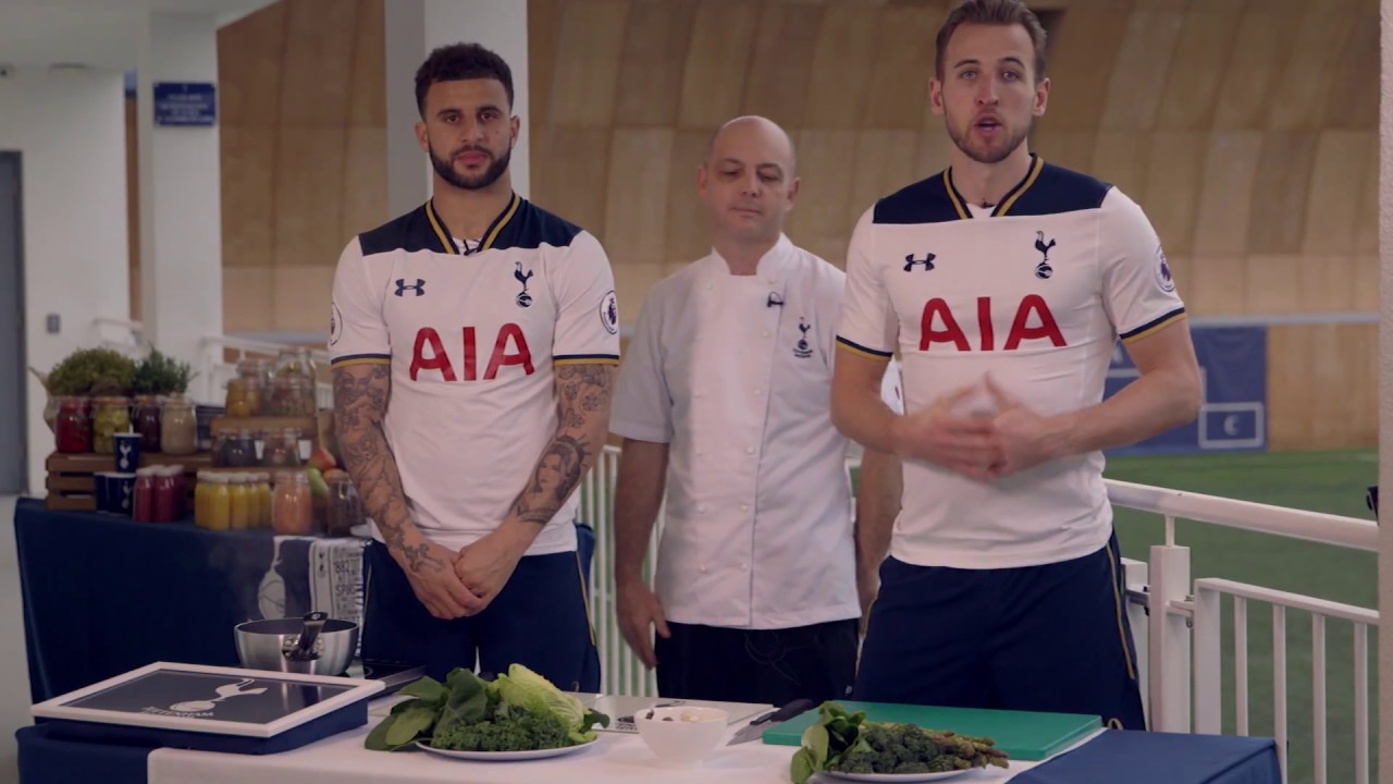Healthy Living with Tottenham Hotspur | Chicken Noodle Soup - YouTube