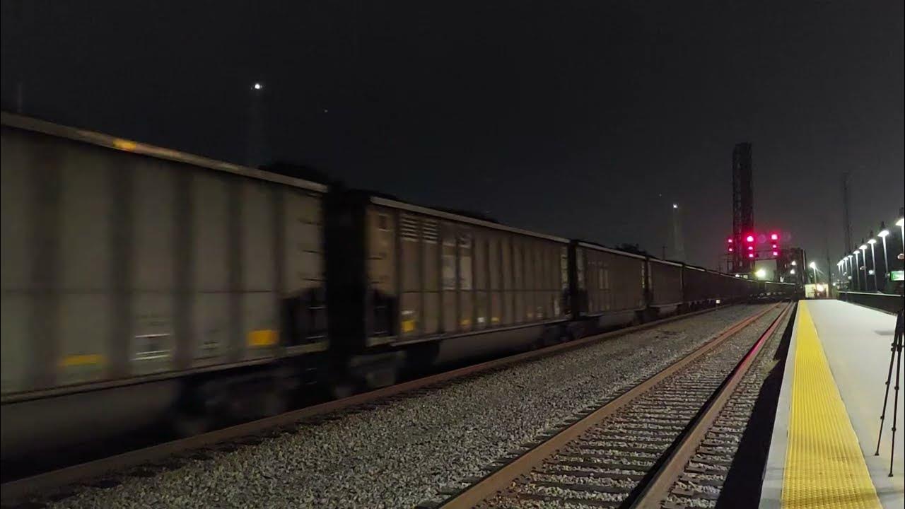 NS 810 Rolls Eastbound into Lamberts Point Coal Terminals in Norfolk, Va. - YouTube