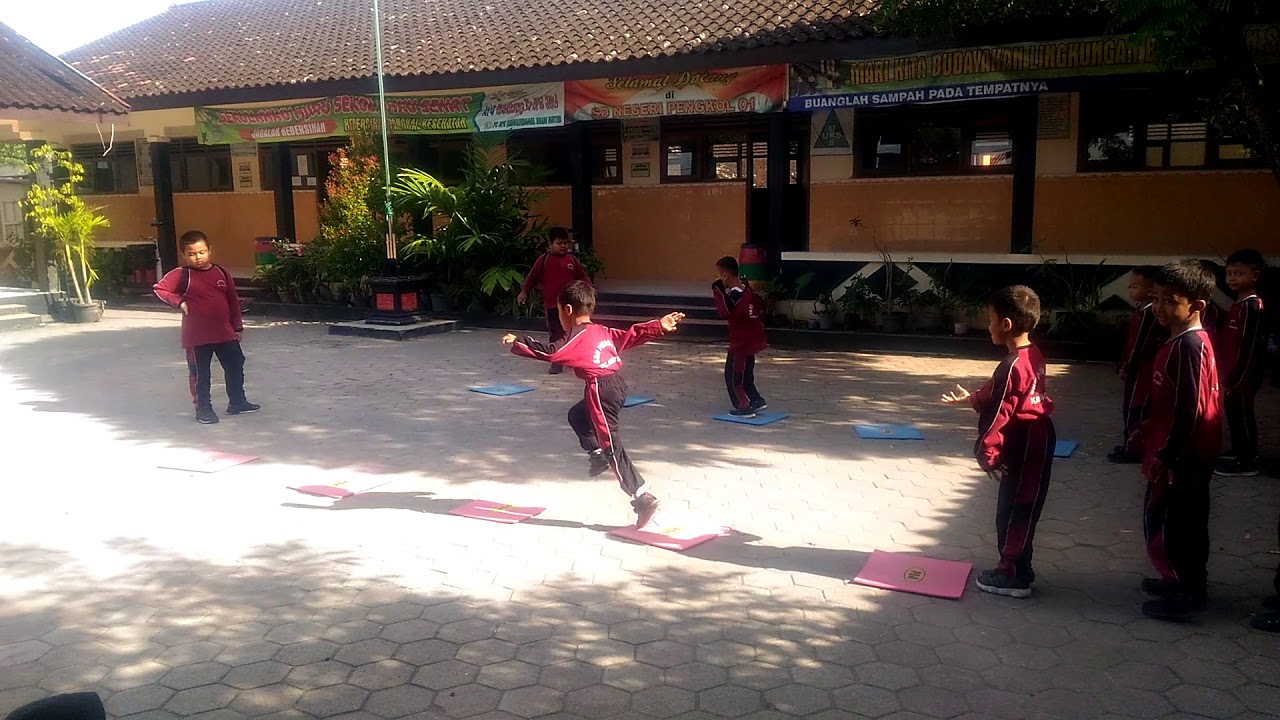 Latihan dasar lompat katak (permainan) - YouTube